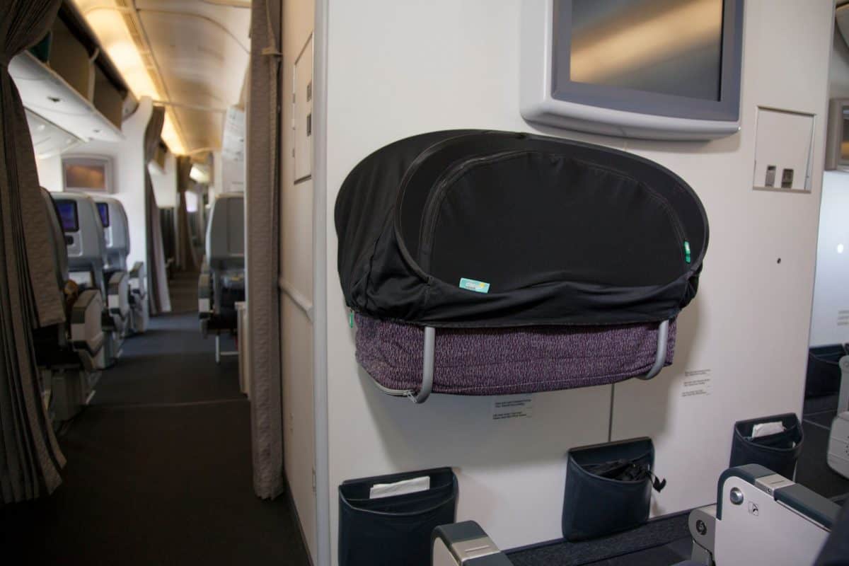 COZIGO REVIEW - THE AIRLINE BASSINET AND STROLLER COVER