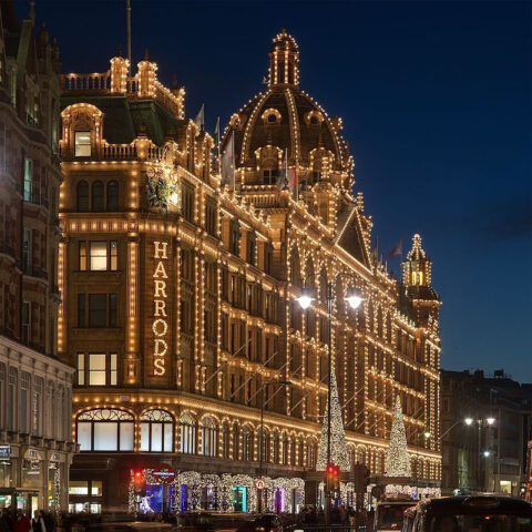 Where To See Santa in London 2023- Best London Santa Grotto